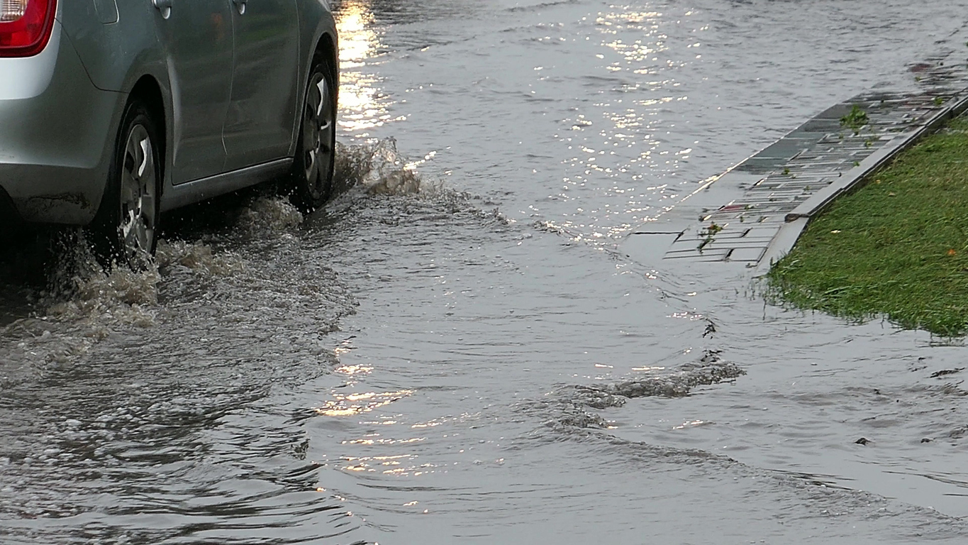 Understanding Business Insurance and Natural Disasters: A Guide